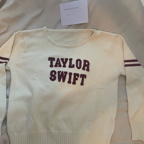 Taylor Swift | Sweaters | Taylor Swift Cream And Red Crew Neck Sweater ...